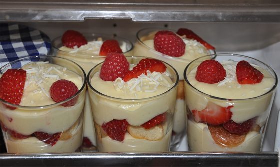 Tiramisu aux fruits rouges en verrine