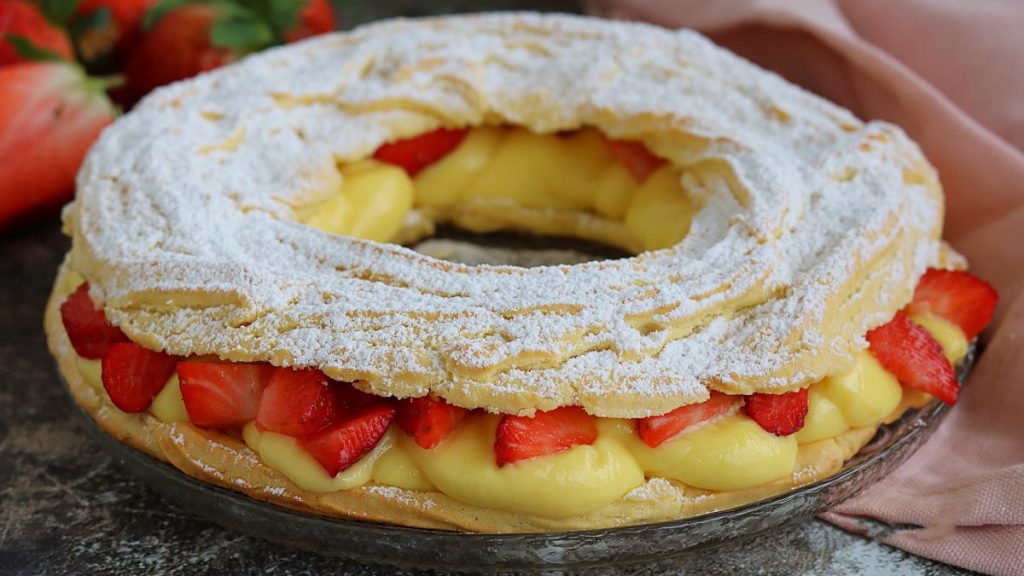 Paris-Brest aux fraises et à la crème anglaise